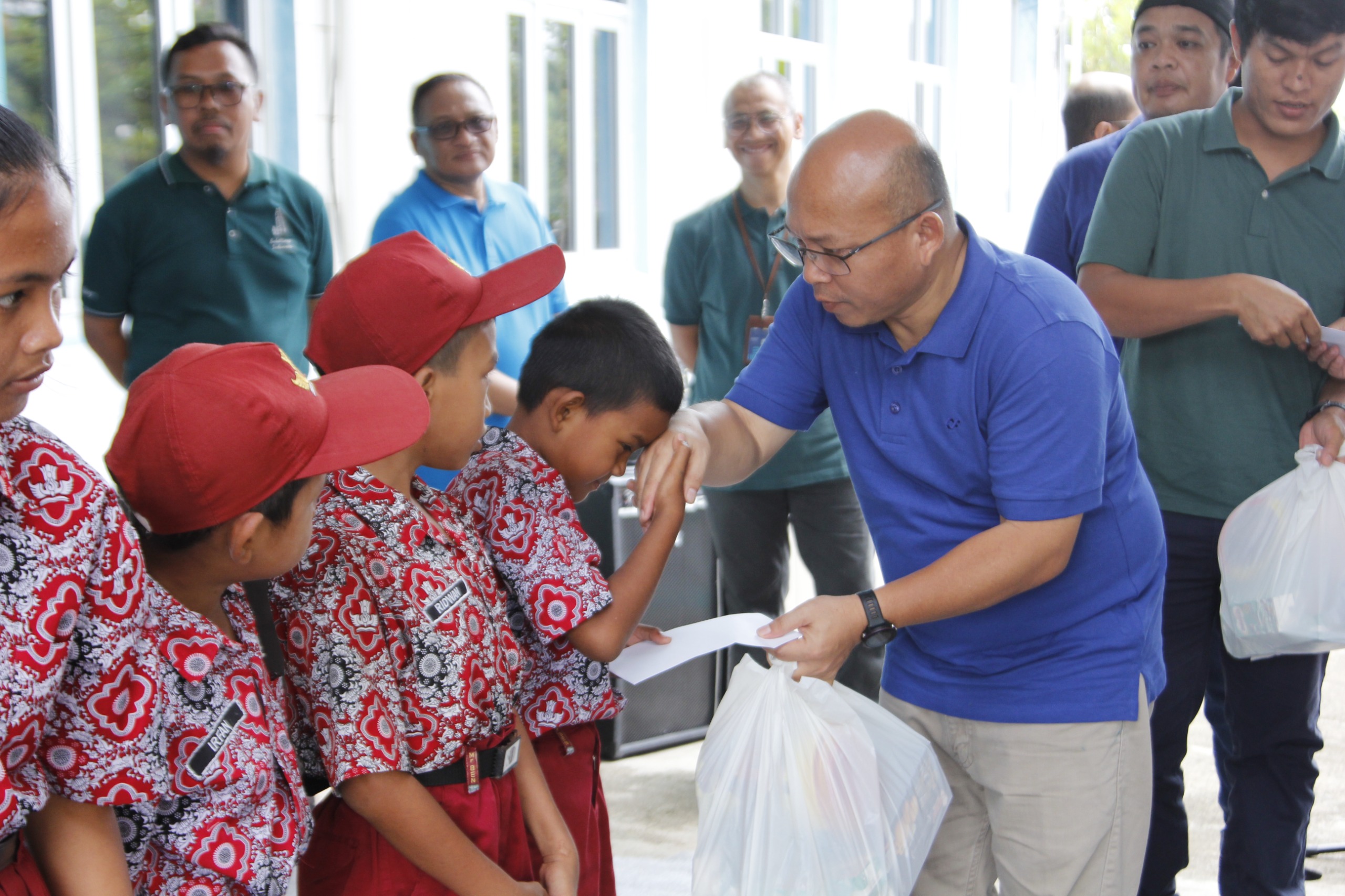 HUT PLN Indonesia Power ke-29, UBP Labuhan Angin Santuni 50 Anak Yatim